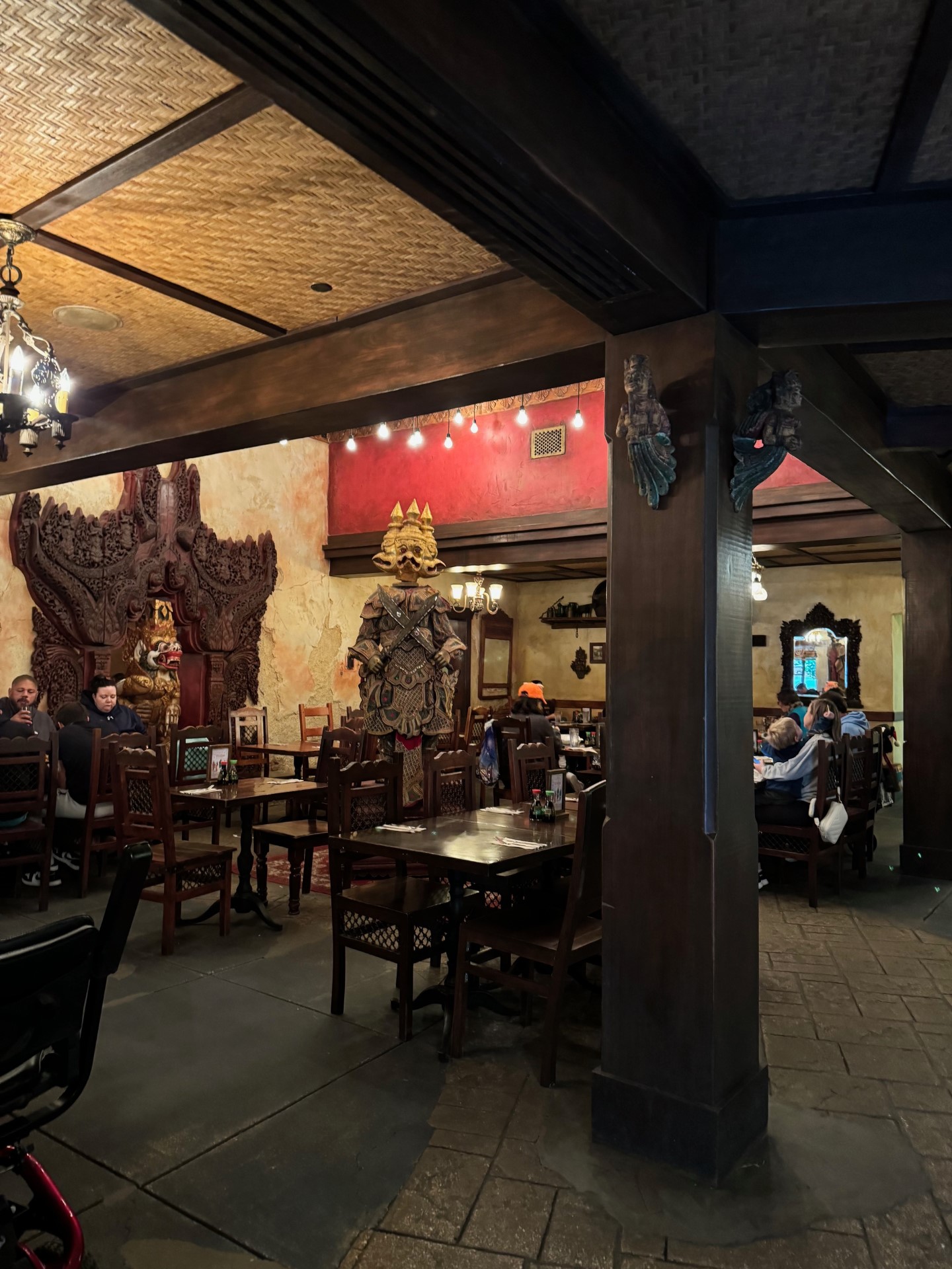 Dining Review: Yak & Yeti Restaurant – The Happiest Travels on Earth